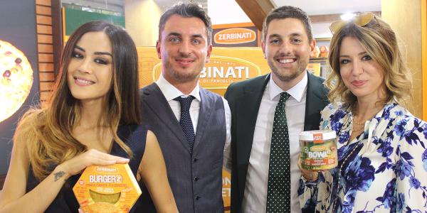 Le ex veline allo stand Zerbinati a Cibus - Italiafruit News